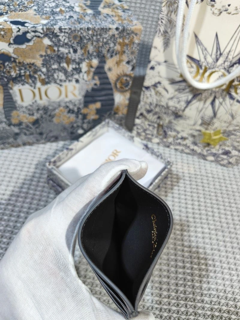 Indistinguishable Christian Dior Wallet