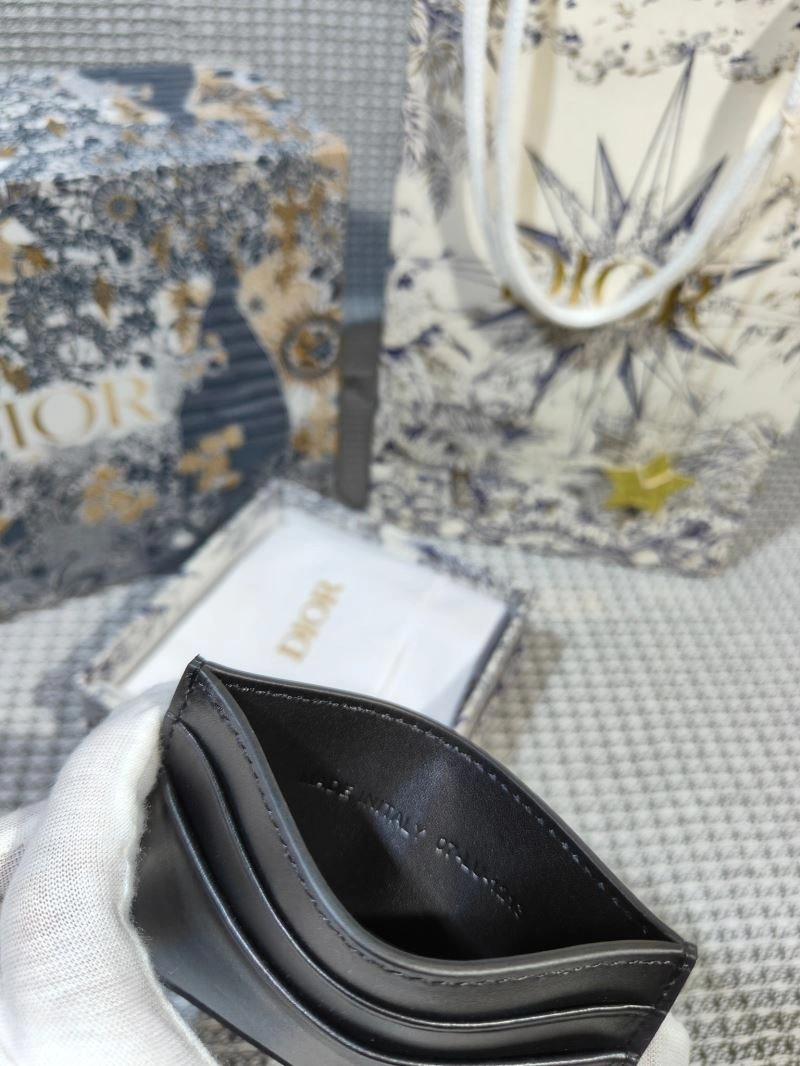 Indistinguishable Christian Dior Wallet
