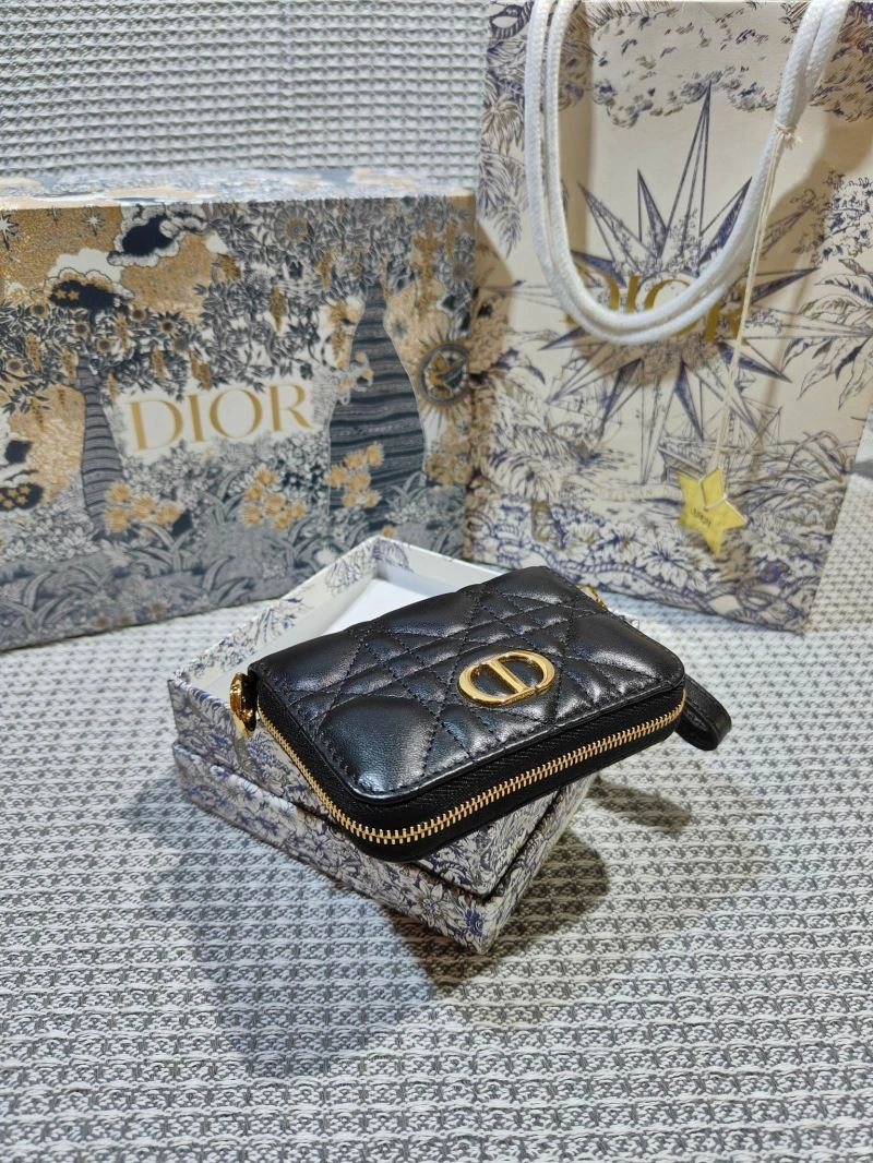 Indistinguishable Christian Dior Wallet