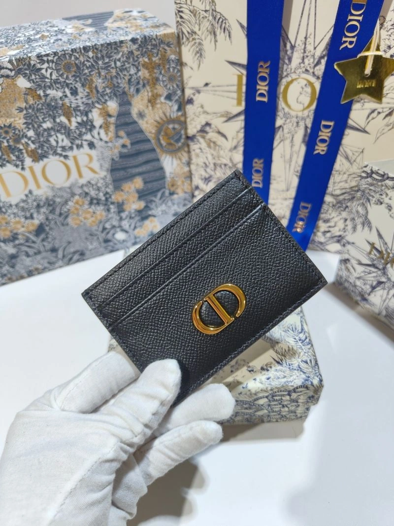 Accurate model Christian Dior Wallet