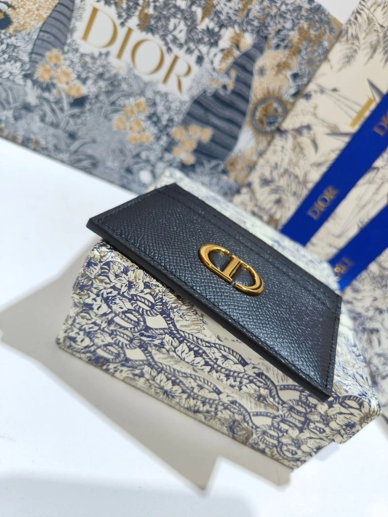 Accurate model Christian Dior Wallet