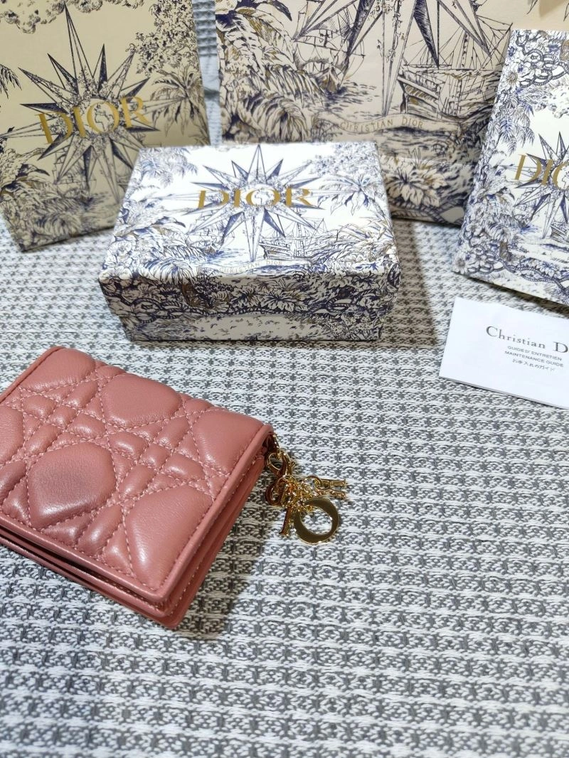 Indistinguishable Christian Dior Wallet