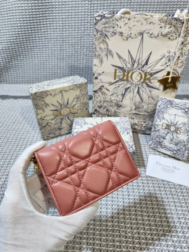Indistinguishable Christian Dior Wallet