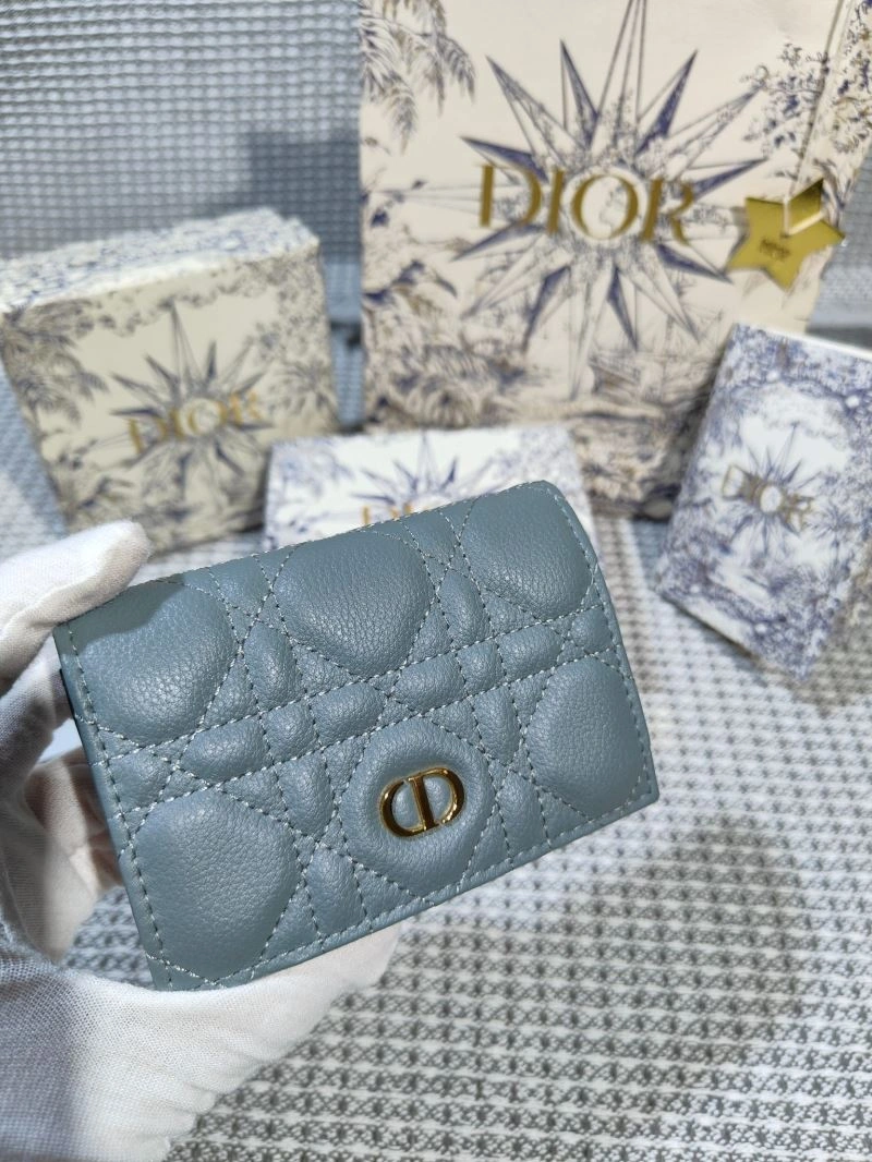 Indistinguishable Christian Dior Wallet