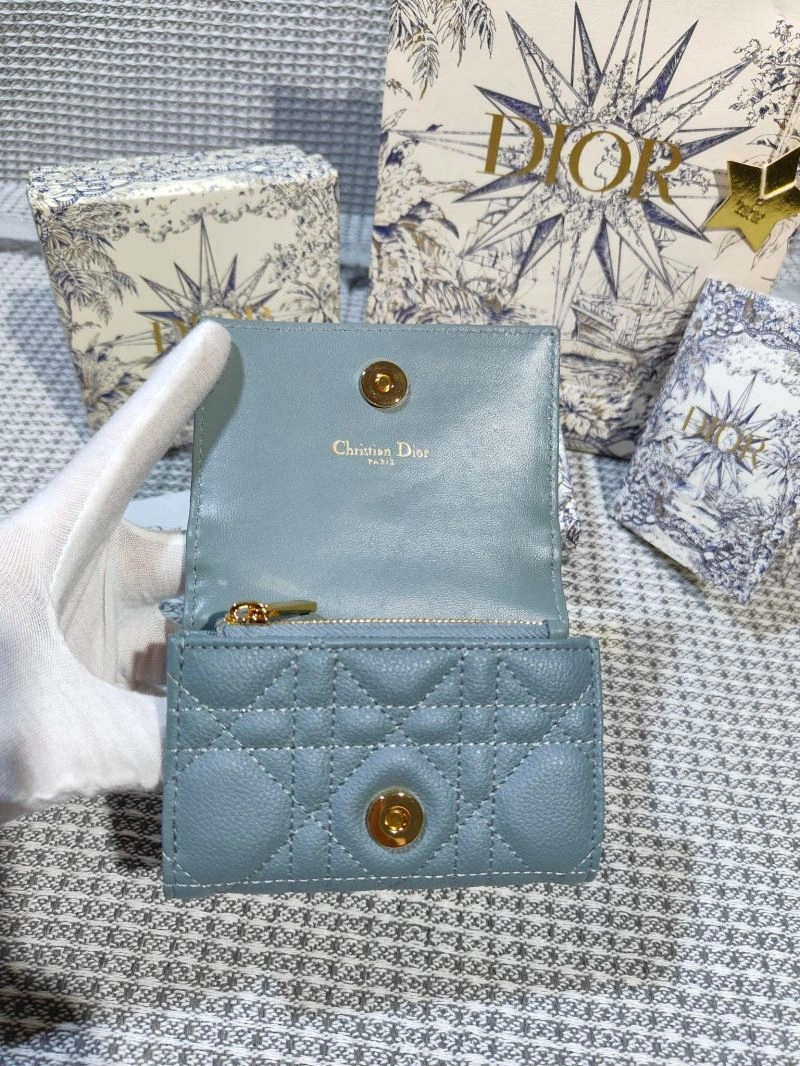 Indistinguishable Christian Dior Wallet