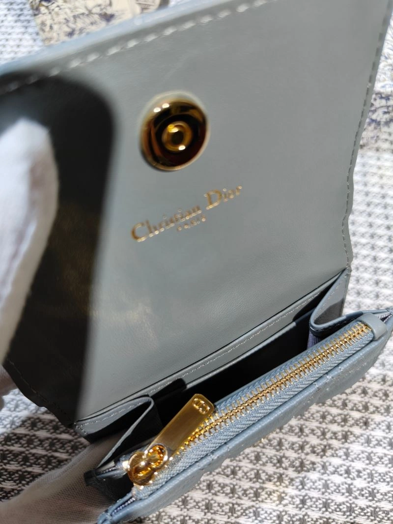 Indistinguishable Christian Dior Wallet