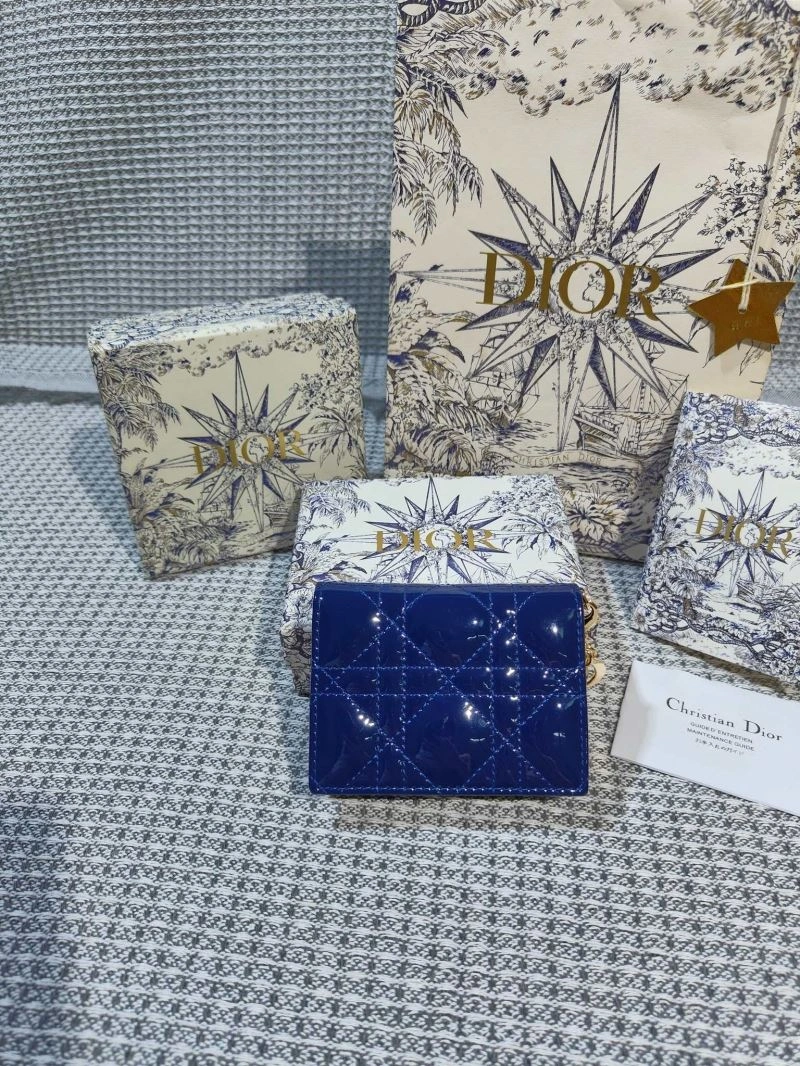 Indistinguishable Christian Dior Wallet