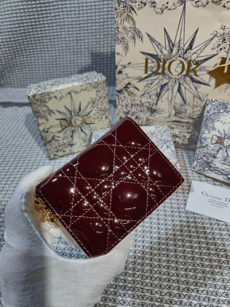 Accurate model Christian Dior Wallet