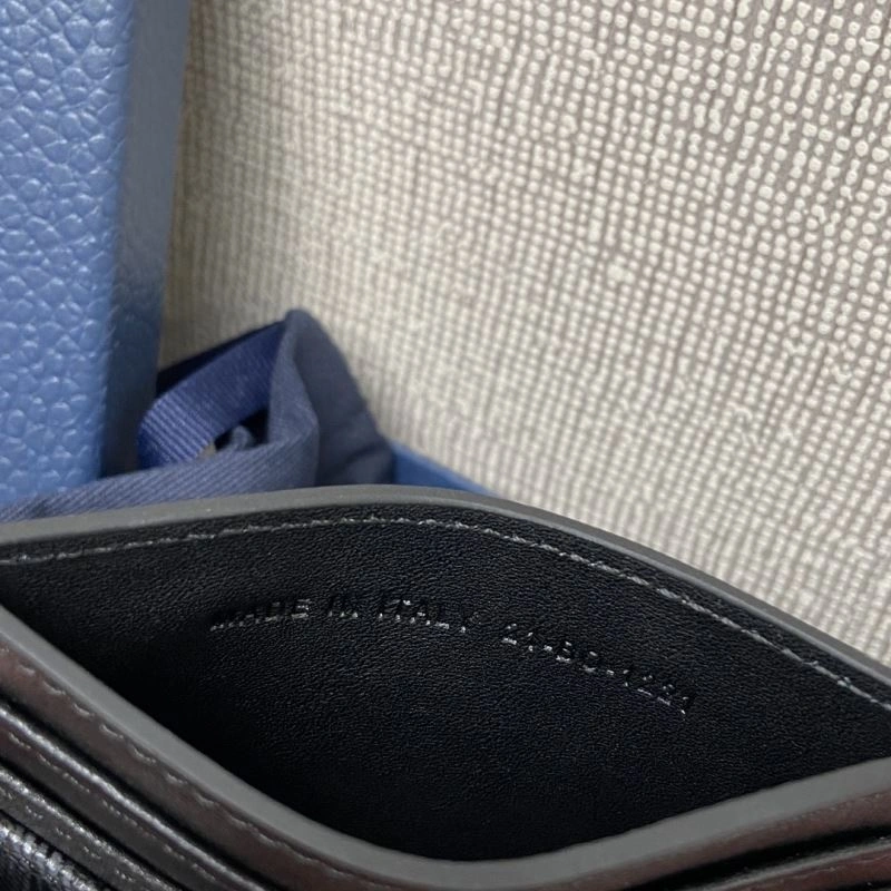 Indistinguishable Christian Dior Wallet
