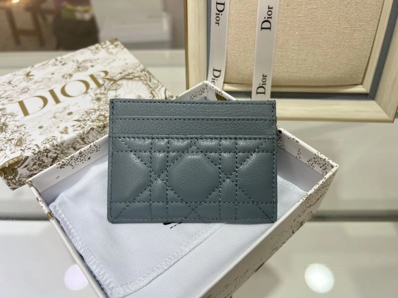 Low-cost Christian Dior Wallet