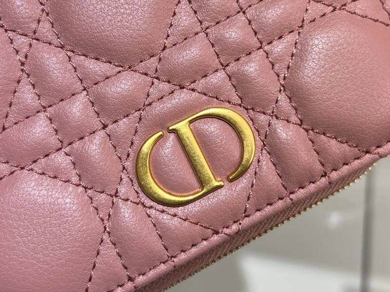 Indistinguishable Christian Dior Wallet