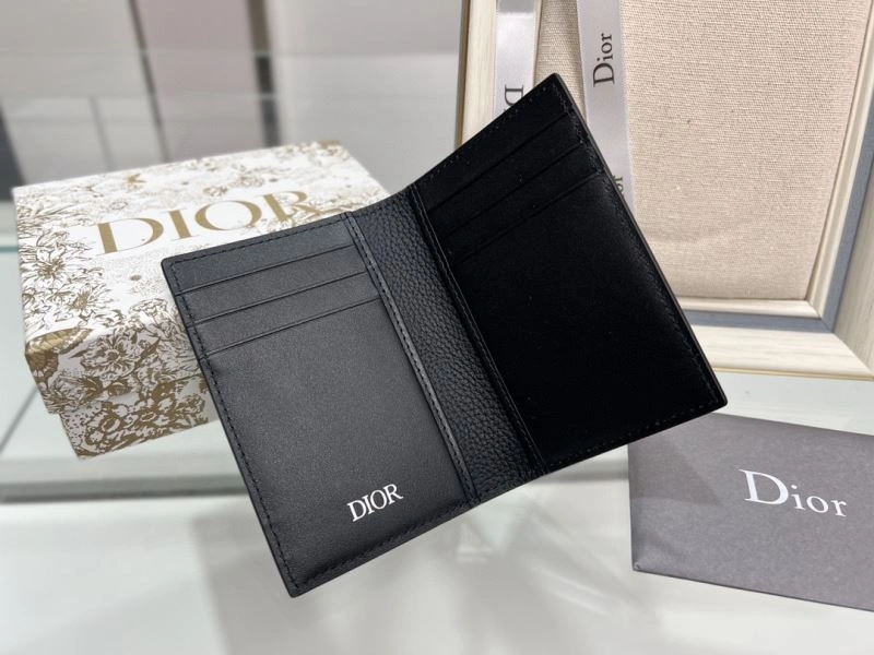 Indistinguishable Christian Dior Wallet