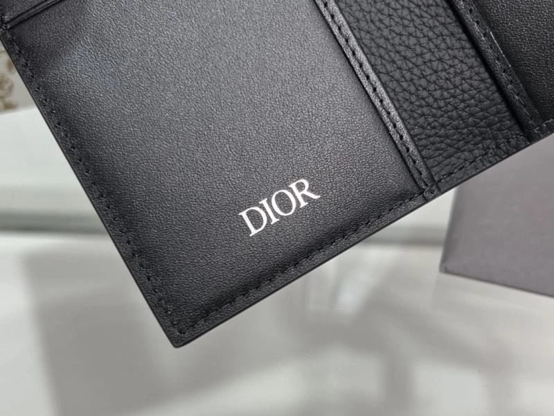 Indistinguishable Christian Dior Wallet