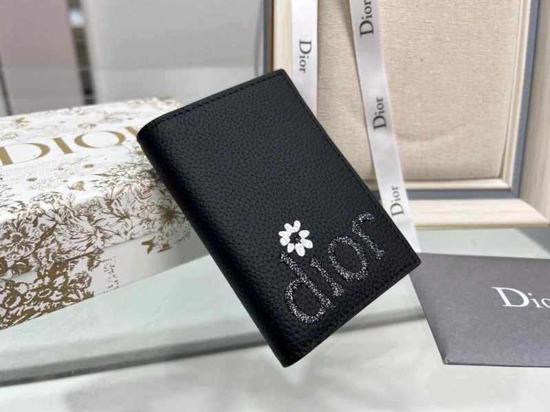 Indistinguishable Christian Dior Wallet