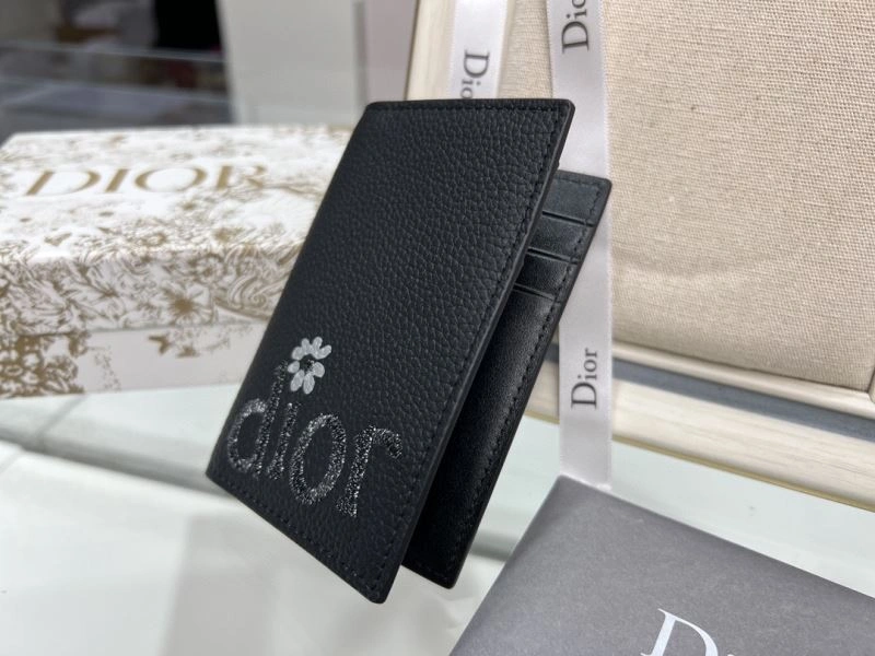 Indistinguishable Christian Dior Wallet