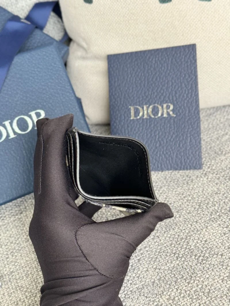Indistinguishable Christian Dior Wallets Purse