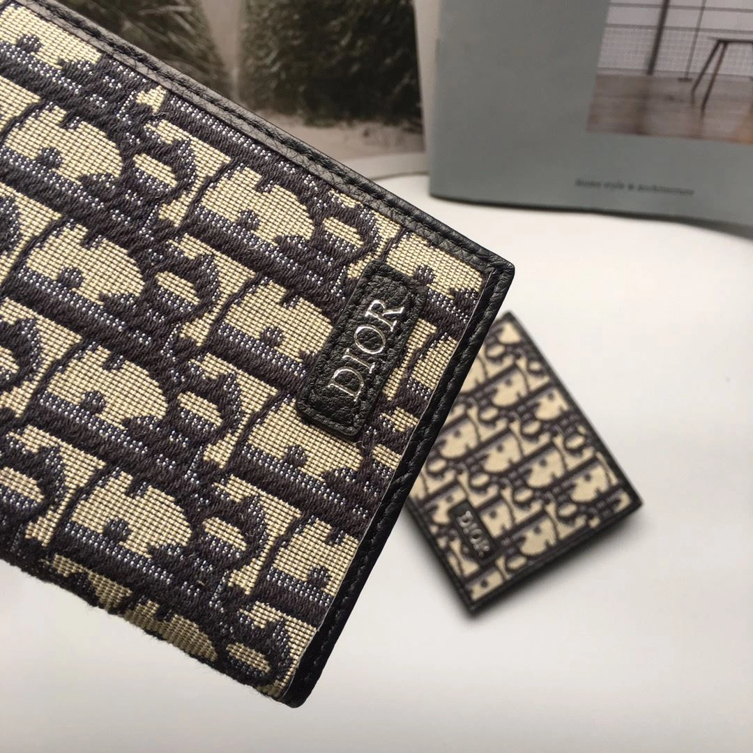 Value-priced Christian Dior Wallets Purse