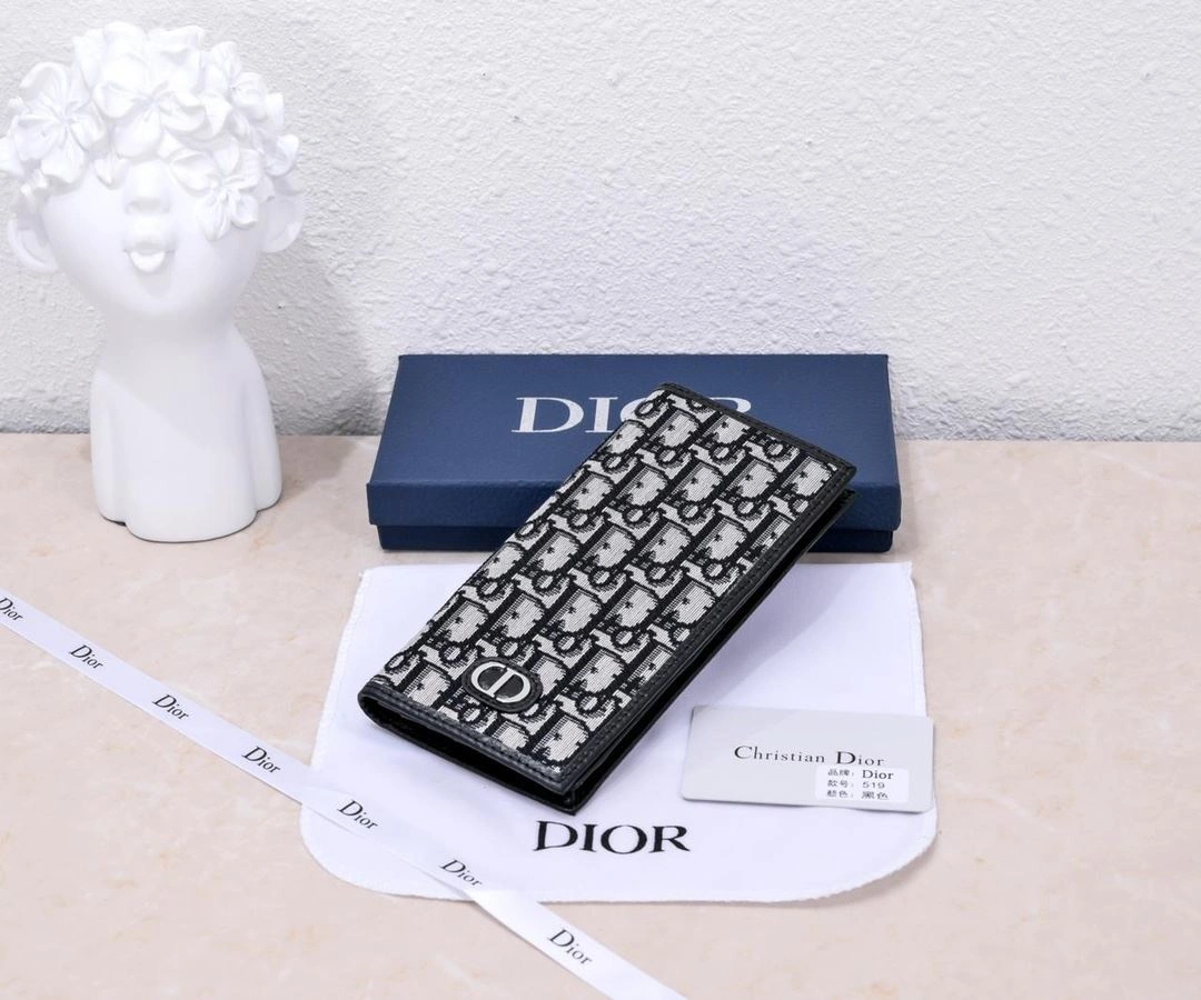 Indistinguishable Christian Dior Wallets Purse