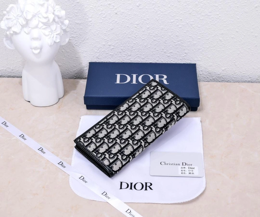 Indistinguishable Christian Dior Wallets Purse