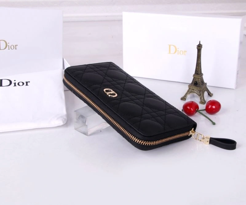 Indistinguishable Christian Dior Wallets Purse