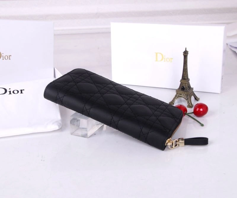 Indistinguishable Christian Dior Wallets Purse