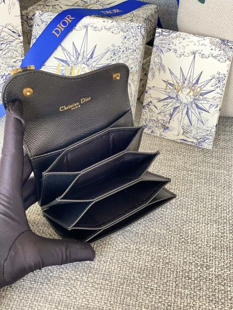 Indistinguishable Christian Dior Wallets Purse