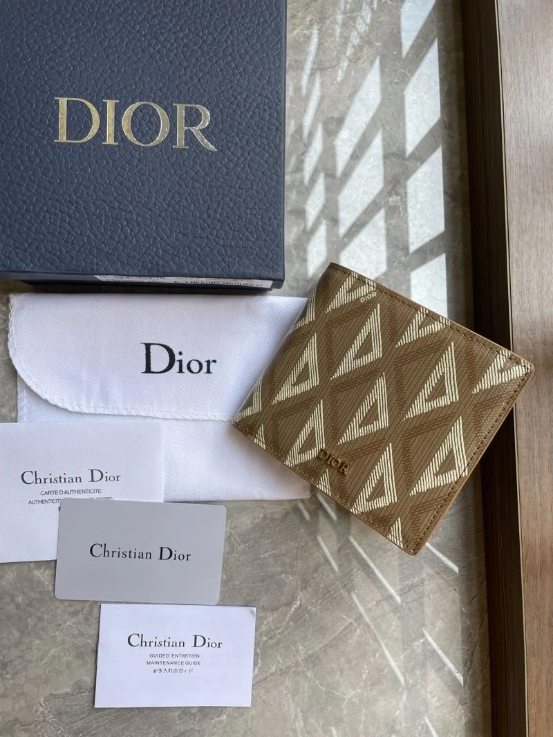 Indistinguishable Christian Dior Wallets Purse