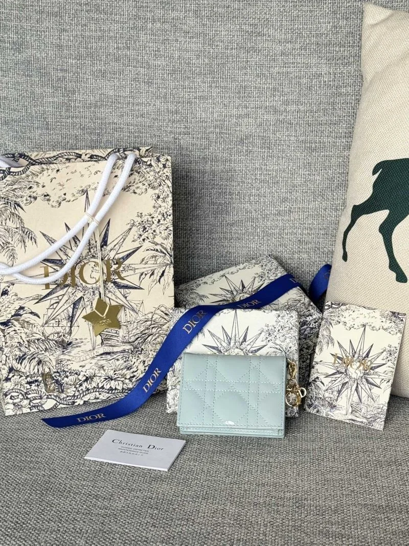 Value-priced Christian Dior Wallets Purse