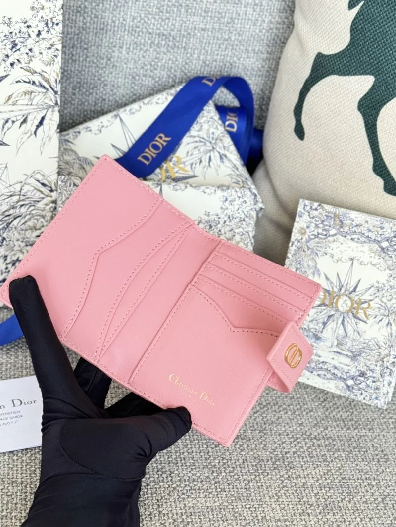 Indistinguishable Christian Dior Wallets Purse