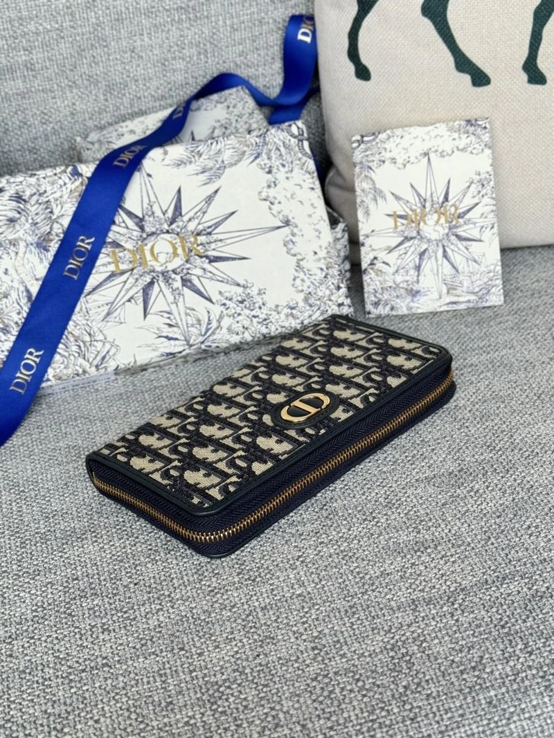 Value-priced Christian Dior Wallets Purse