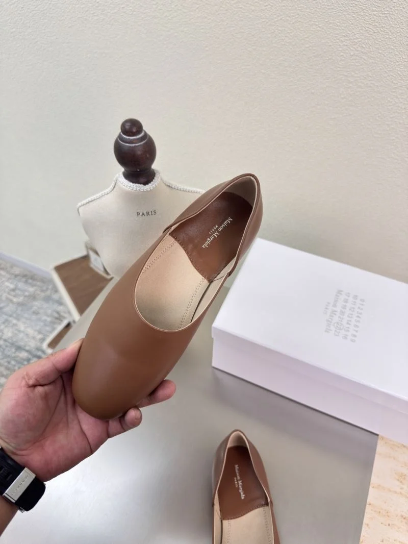 Exact replica Christian Louboutin Flat Shoes