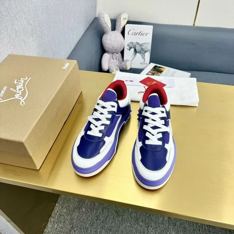Accurate model Christian Louboutin Low Shoes