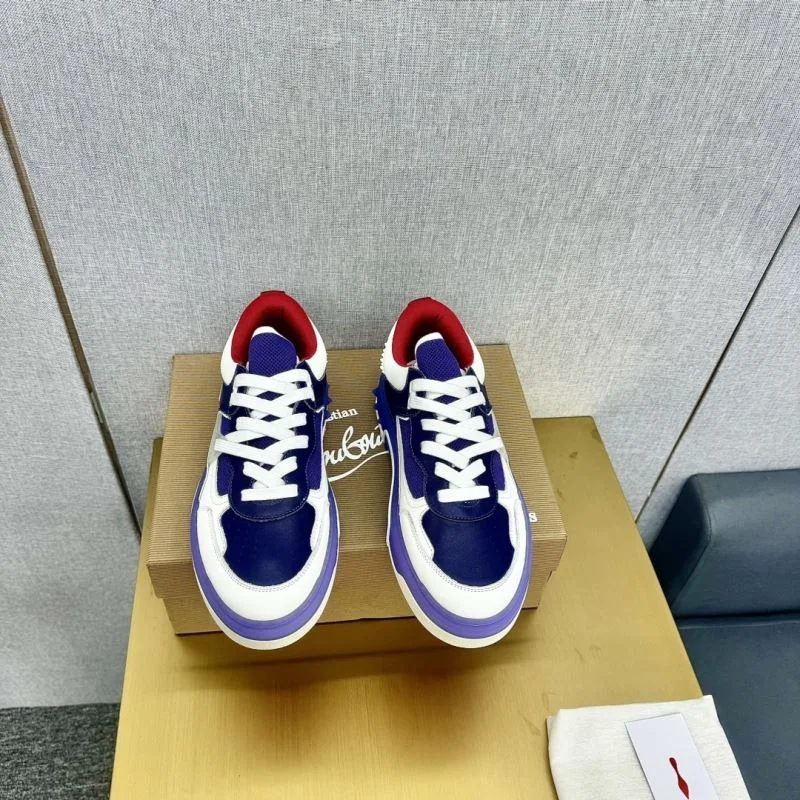 Accurate model Christian Louboutin Low Shoes