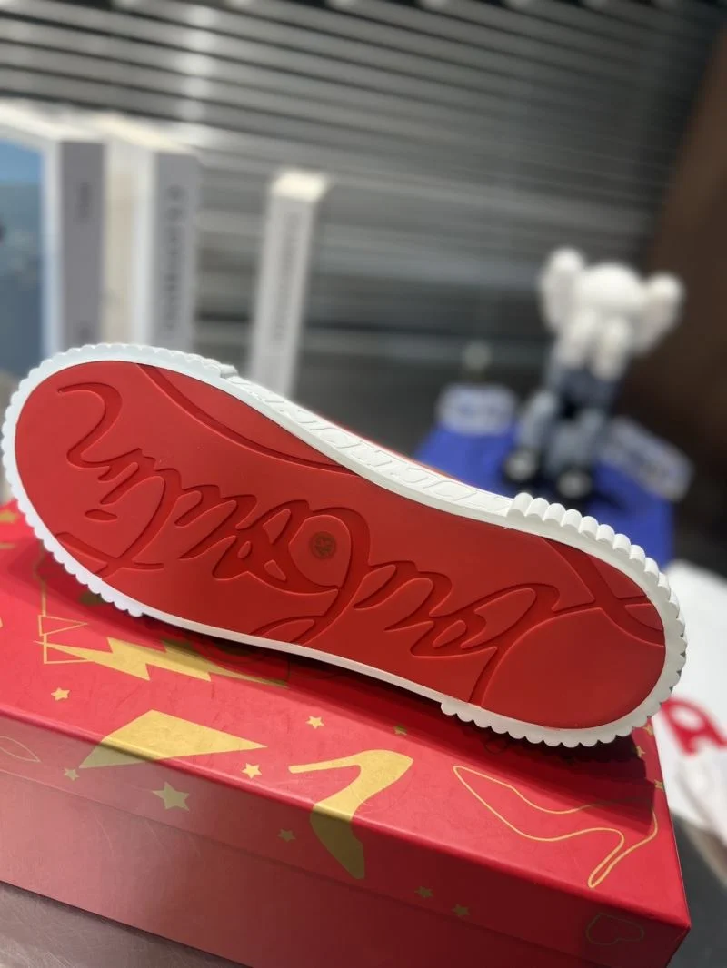 Brand-original Christian Louboutin Low Shoes