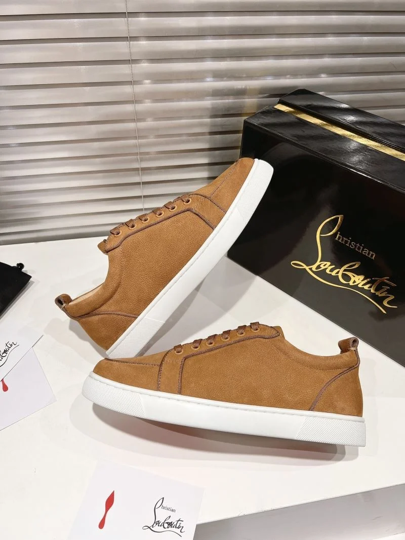 Bargain Christian Louboutin Low Shoes