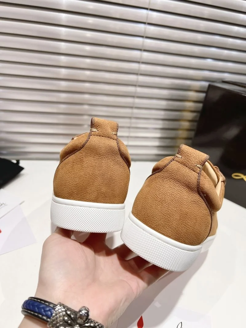 Bargain Christian Louboutin Low Shoes