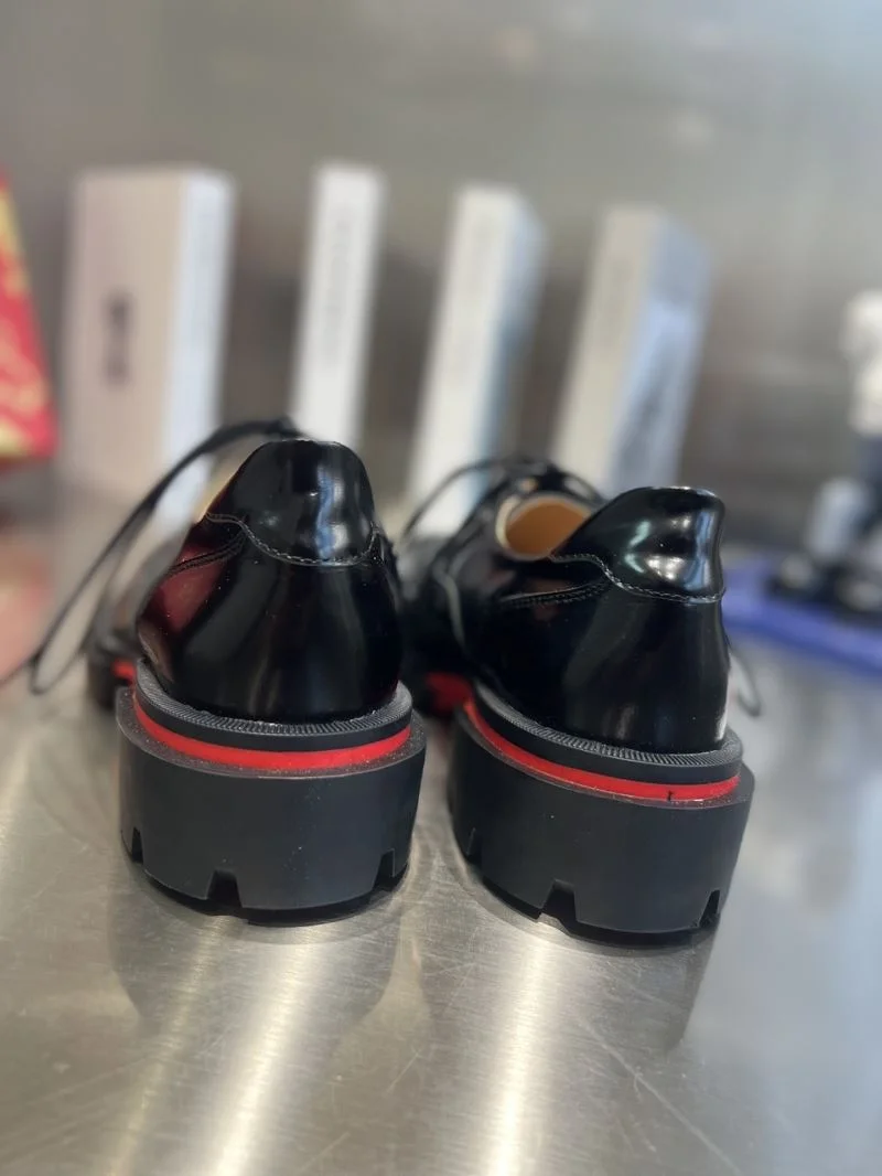 Top mirror Christian Louboutin Low Shoes