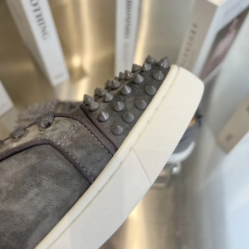 Exact replica Christian Louboutin Low Shoes