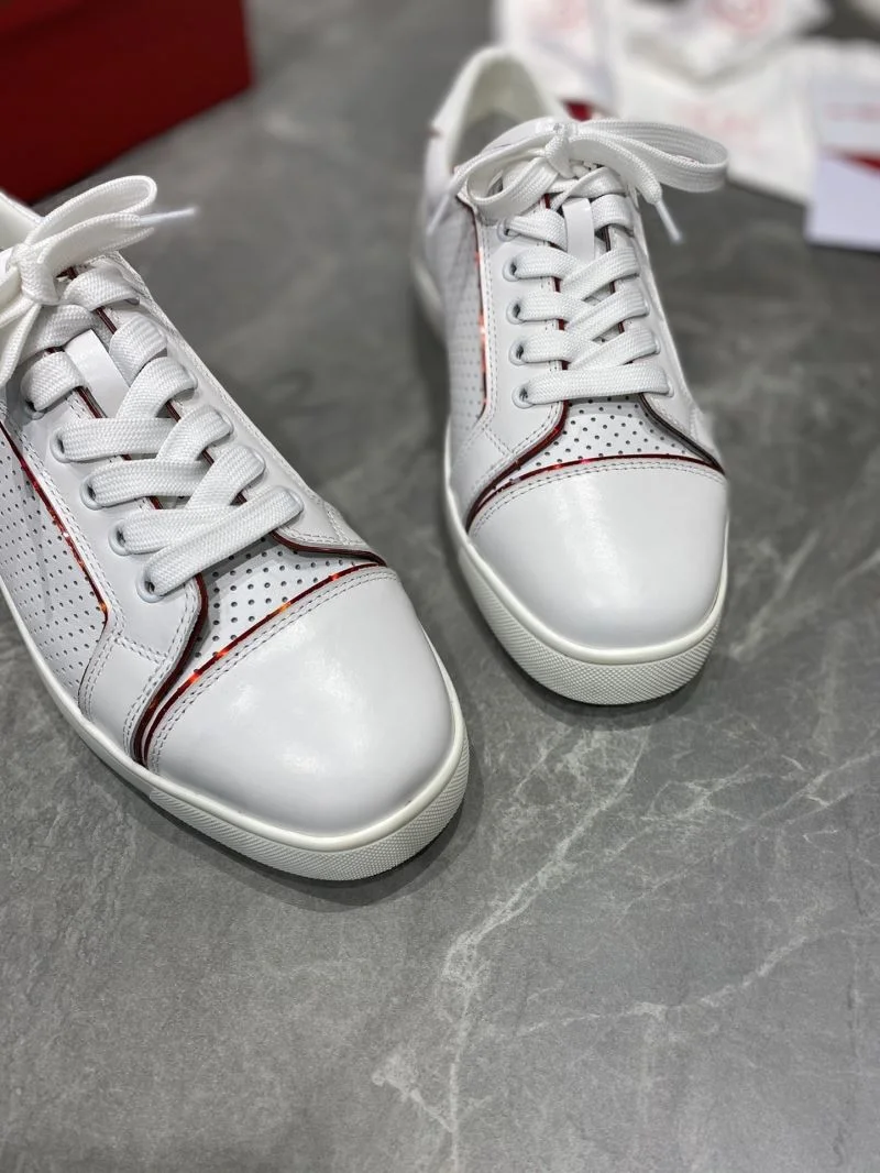 Bargain Christian Louboutin Low Shoes