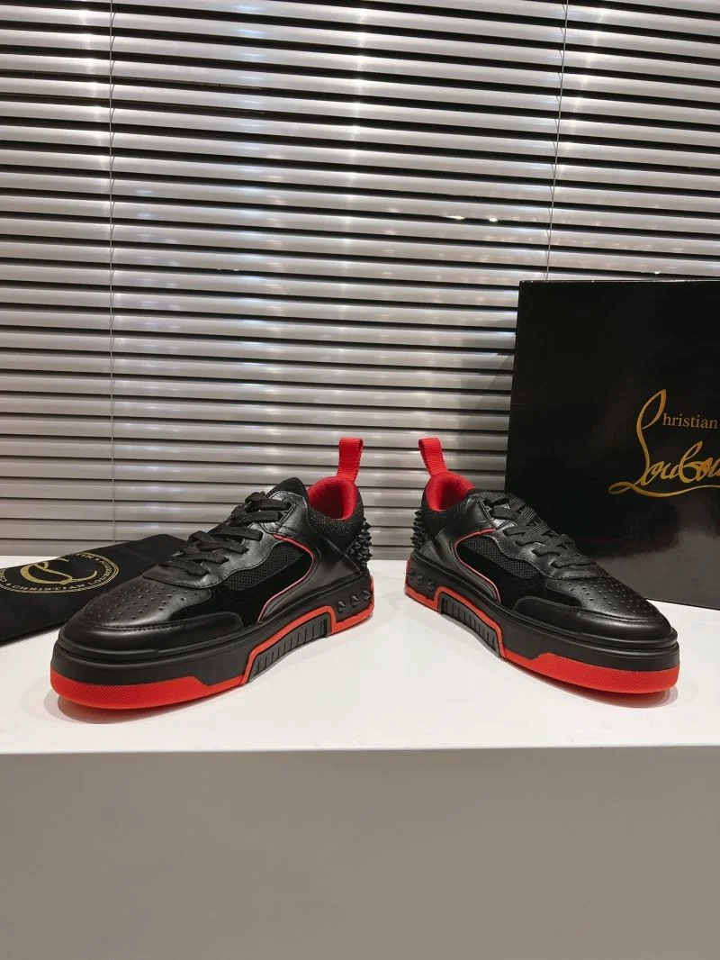 Bargain Christian Louboutin Low Shoes