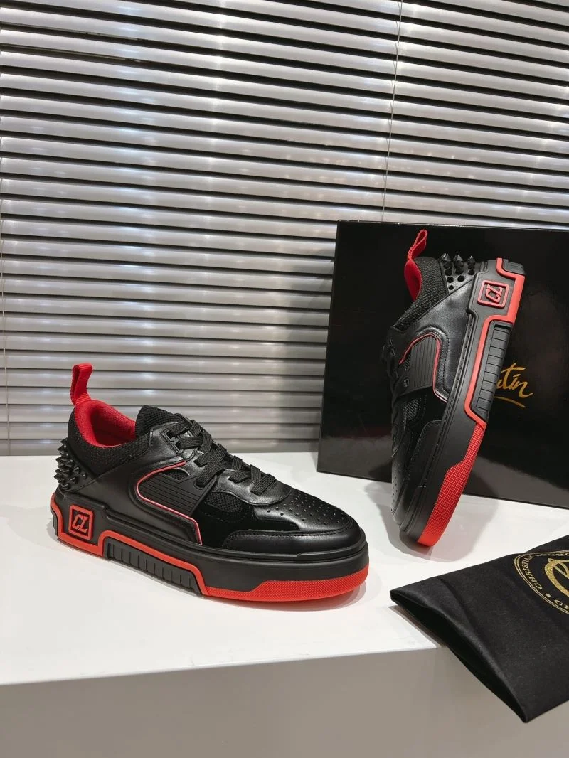 Bargain Christian Louboutin Low Shoes