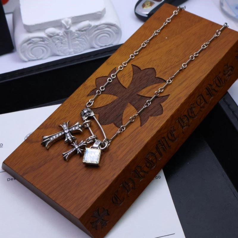 Bargain Chrome Hearts Brooches