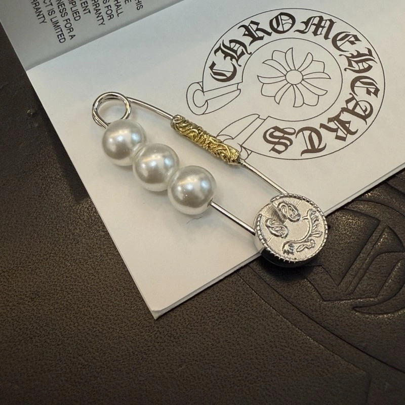 Chrome Hearts Brooches