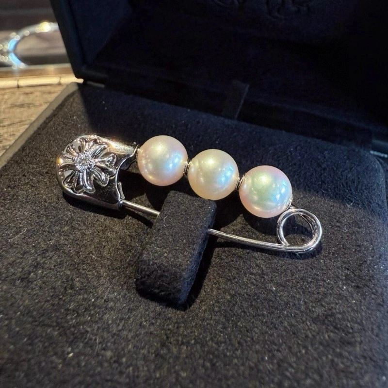 Chrome Hearts Brooches