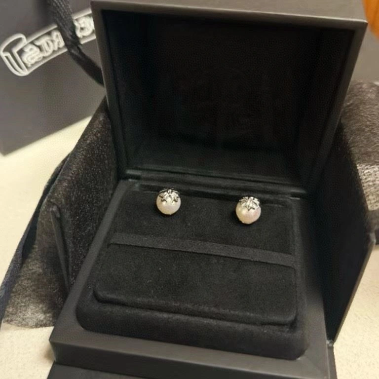 Accurate model Chrome Hearts Earrings