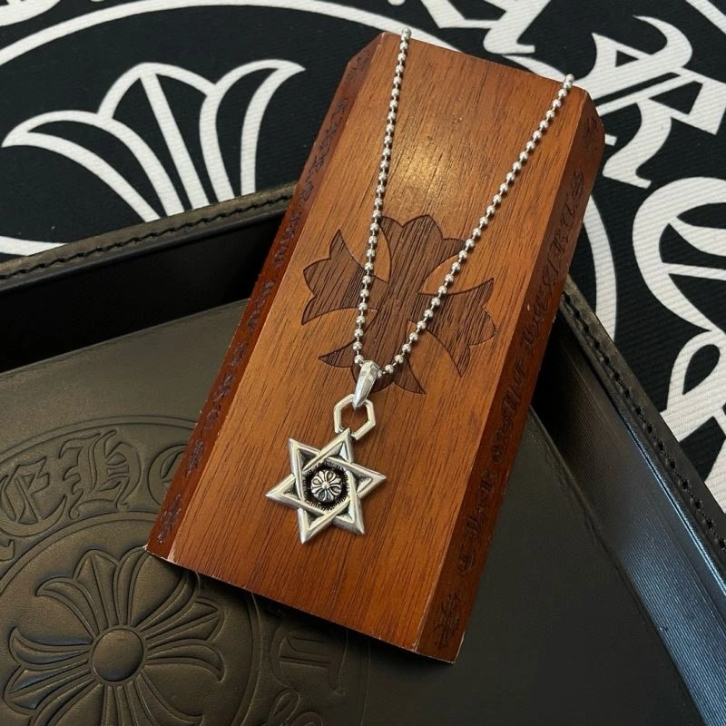 Bargain Chrome Hearts Necklaces