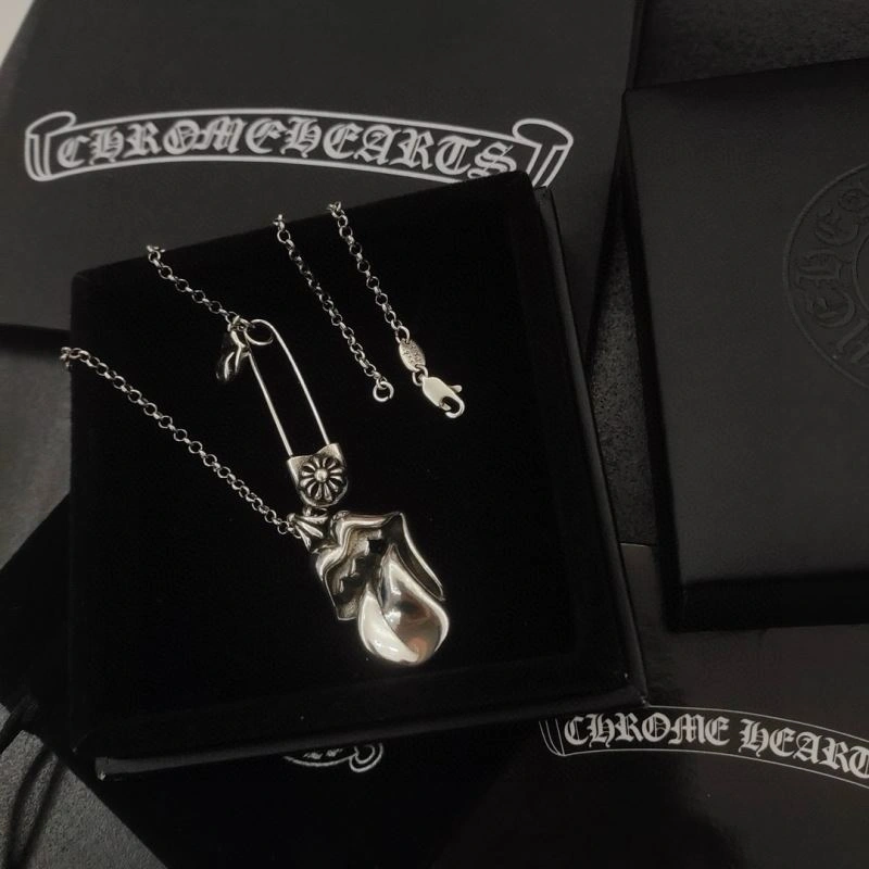 Low-cost Chrome Hearts Necklaces