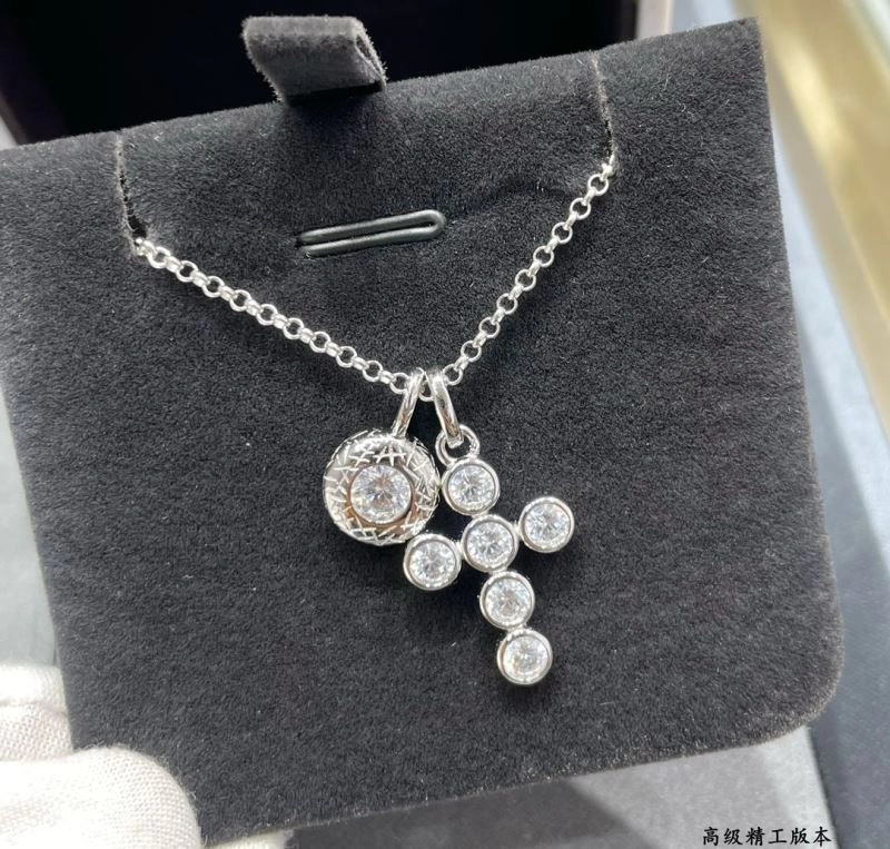 Indistinguishable Chrome Hearts Necklaces