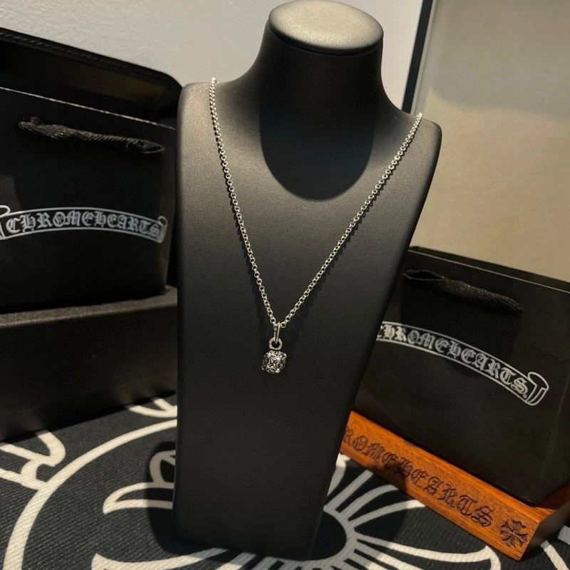 Low-cost Chrome Hearts Necklaces