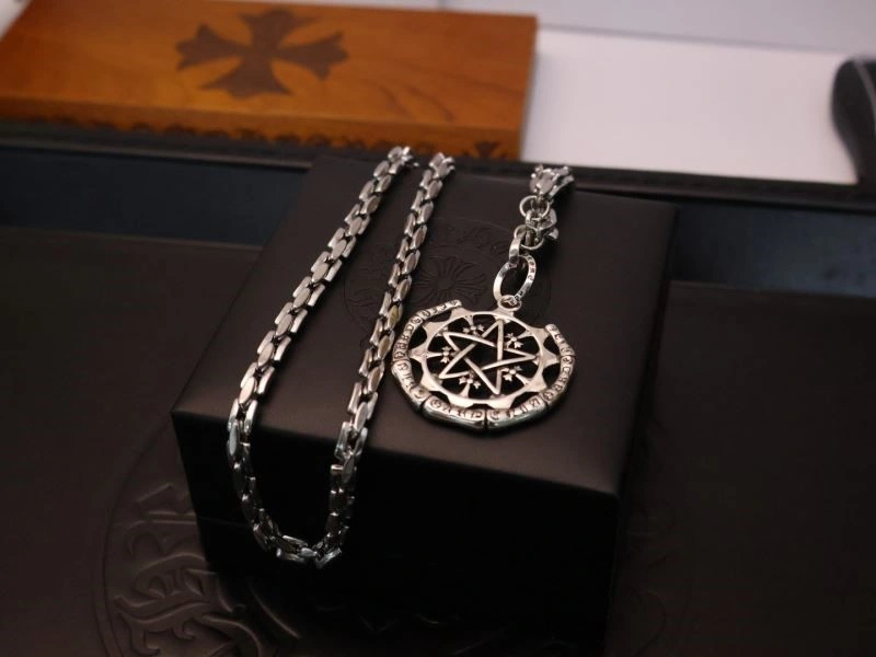 Low-cost Chrome Hearts Necklaces